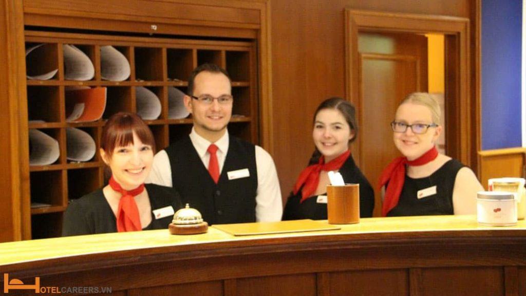 Assistant Front Office Manager là gì? Mô tả công việc Assistant Front ...