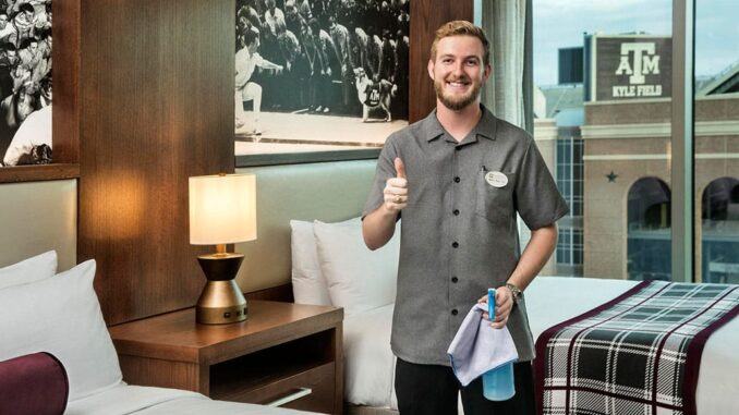 Houseman là gì? Bản mô tả công việc Houseman 2025