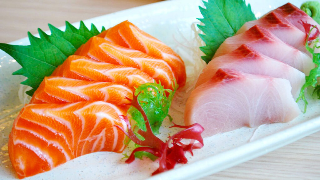 Top 8 nhà hàng chuyên cá hồi ở Hà Nội dành cho các tín đồ mê Sushi, Sashimi